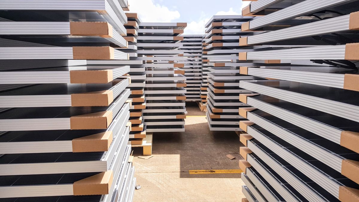 Moduli FV verso un eccesso di scorte: già 40 GW nei magazzini europei ...